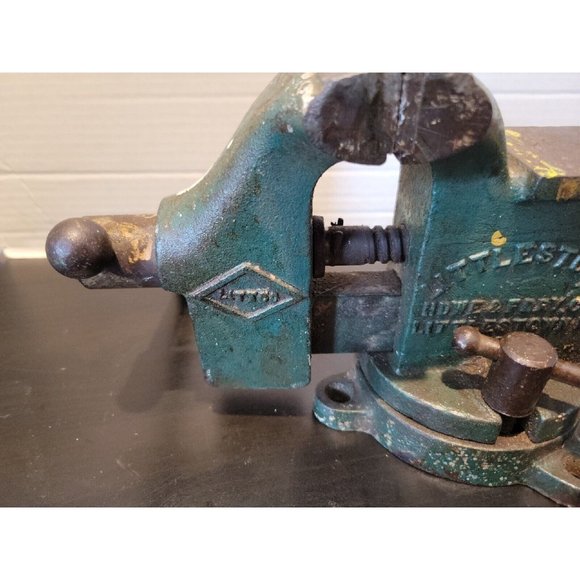 Littlestown. LITTCO | Other | Vintage Littlestown No 25 Bench Vise W 32 ...